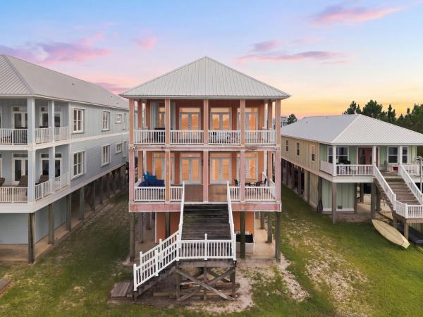 Eagles Nest & Krusty Crab Sleeps 20 Bay Views Pet-friendly - Gulf Shores, AL