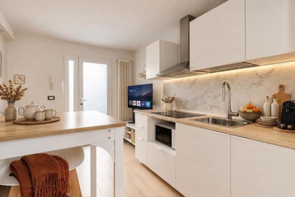 Minimal Suite - P R A T U R E C C I Group - Gabicce Mare