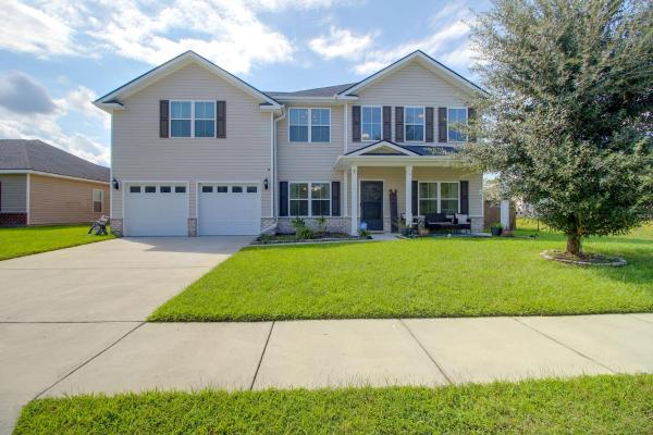 4 Mi To Fort Stewart: Group Escape W/ Private Yard - Hinesville, GA