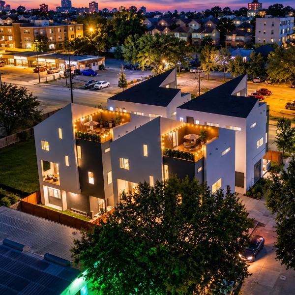 Sleeps 40! 4 Luxe Homes Together Near Dtown Htx - Houston, TX