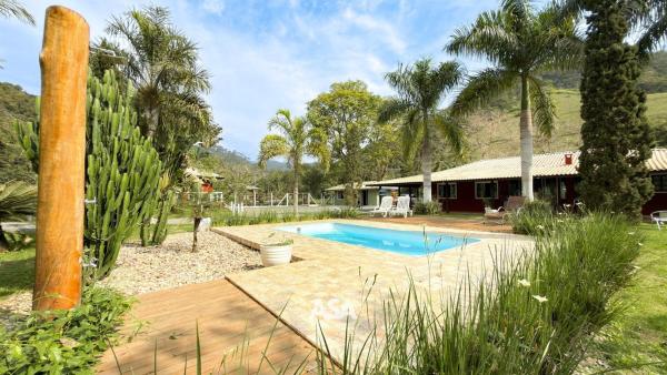 Asa | Refúgio Esmeralda | Salão | Piscina | Itajaí - Brusque