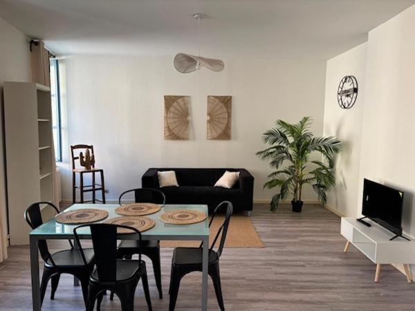 Charmant Appartement Au Cœur De La Vieille Ville De Montluçon - Montluçon