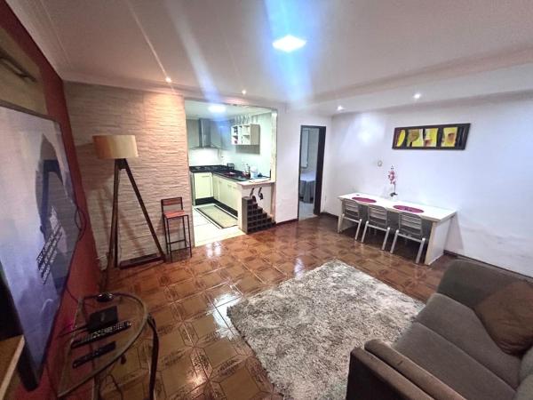 Linda Casa Térreo Com Garagem 15 Min Do Centro - Juiz de Fora