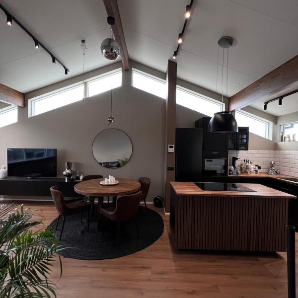One Bedroom Condo With Free Parking - Reykjavík