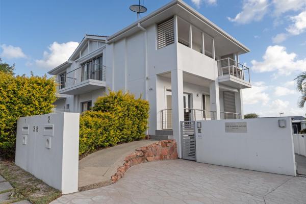The Summer House Unit 2 Upstairs - Shoal Bay