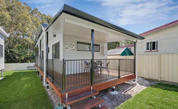 Lilly's Beach House - Brisbane