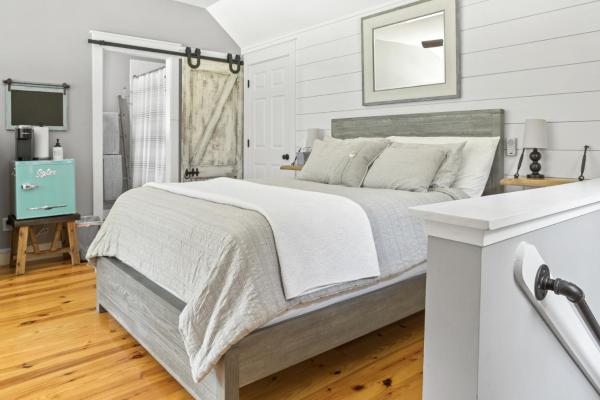 Gated Farmhouse Loft With Pool & Hot Tub - Charleston, SC