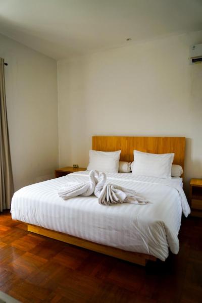 Vistara - Hotel Wild Tops & Jungle Safari Pvt Ltd - Kathmandu