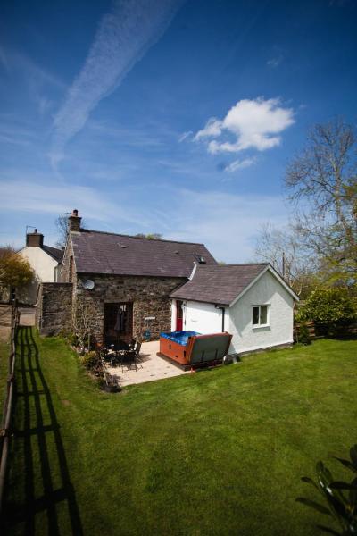 Glyncoch Isaf Cottage - Carmarthenshire