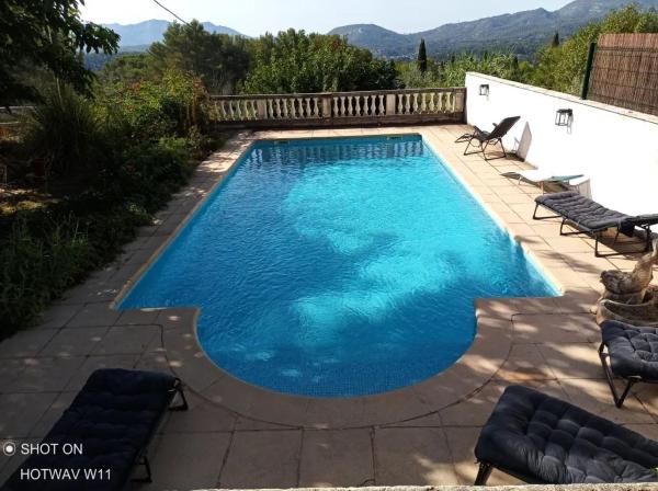 Maison Accueillante La Bouilladisse 70 M² Piscine - Auriol