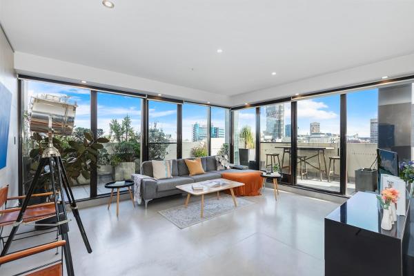 2br Surry Hills - Pool, Sauna & Skyline Views - Sydney central station