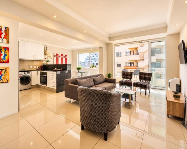 Perfect Beachfront Apartments - Camps Bay