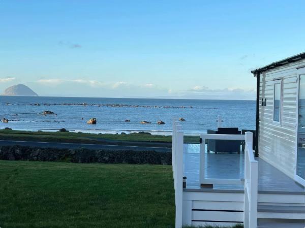 Frontline Sea View P1 Whilk Meadow - Girvan