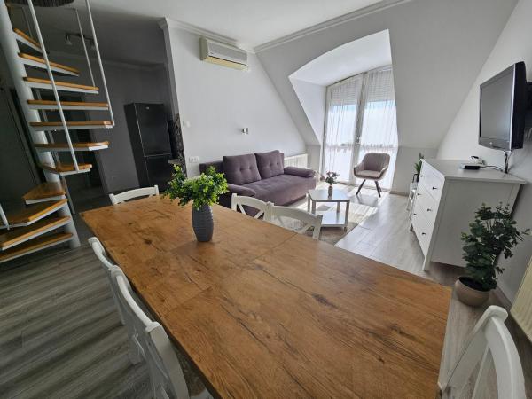 Zoli Apartmanok-adri Kölcsey 32 - Hungary