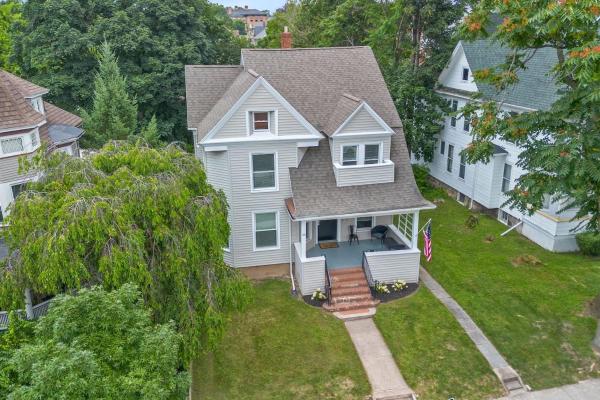 City Of Canandaigua 4 Br 5 Mins To All Venues - Canandaigua, NY