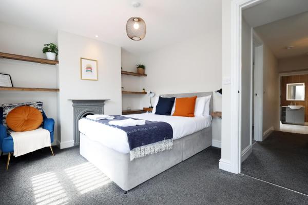 Contractor 3 Bed House Near City Centre And Stadiums With Parking - Cardiff