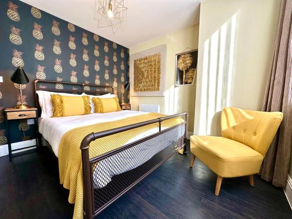 Designer Apartment Inc Free Parking & Fast Wifi 1 Minute Walk To Poole Quay - Great Location - Free Parking - Fast Wifi - Smart Tv - Newly Decorated - Sleeps Up To 2! Close To Poole & Bournemouth & Sandbanks - Poole
