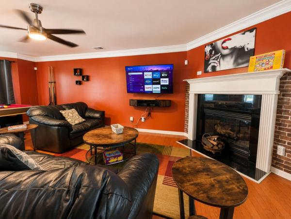 3br Gem With Pool Table At Gated Community With Children's Playground - Atlanta, GA