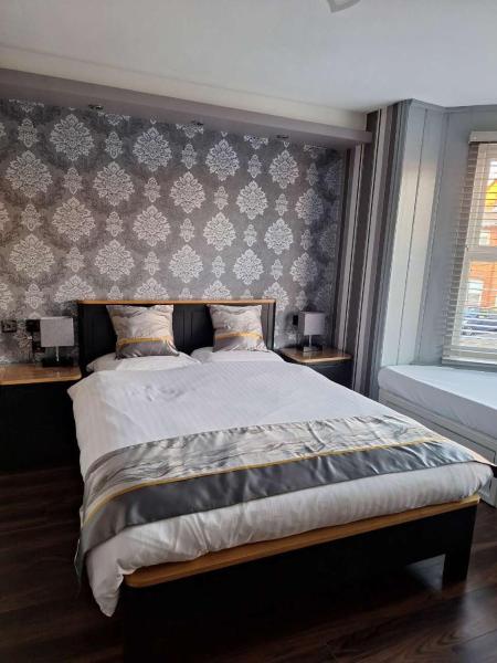 Delft House Room 2 - Weymouth