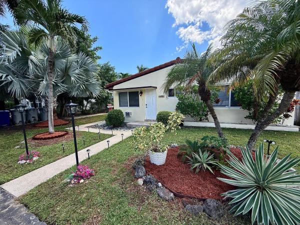 Pompano Vibes Beach Apartments - Fort Lauderdale