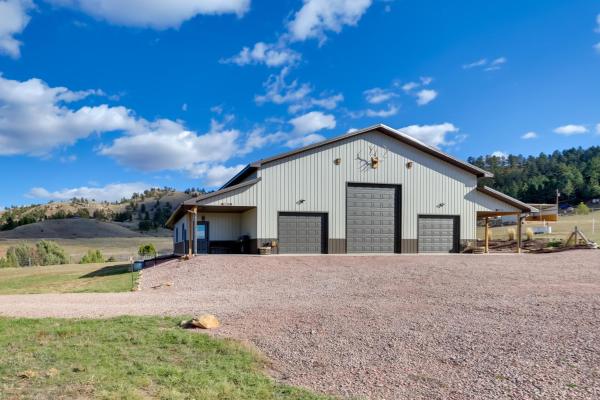 Trail Access & Views! 90-acre Haven In Hot Springs - Hot Springs, SD