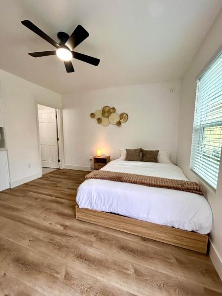 Modern Cozy Studio (Unit A) - Ripon, CA