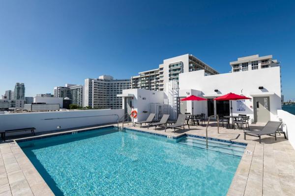 Modern South Beach 2br-2ba Apt With Rooftop Pool #203-sleeps 6 - South Beach, FL