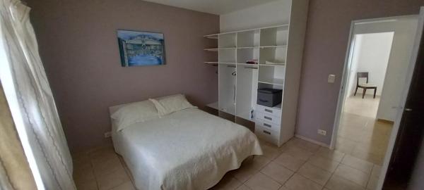 Casa En Planta Alta, A Cuadras Del Parque Leloir - Merlo