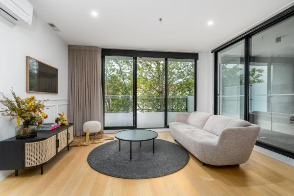 Stylish 2br Sanctuary In The Heart Of Braddon - Hosted By Canstay - University of Canberra