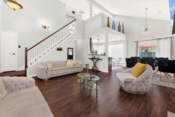 Luxury Spacious Home 4 Beds 2 Bath 20 Min From Dallas - 梅斯基特