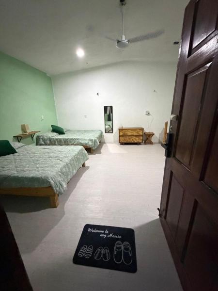 Cuarto Con Ac Para 4 Personas Cerca De La Laguna Bacalar - Bacalar
