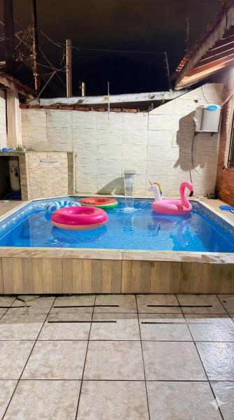 Casa Com Piscina No Caicara - São Vicente