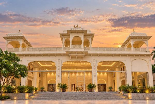Justa Luxe Monsoon Palace - Gujarat
