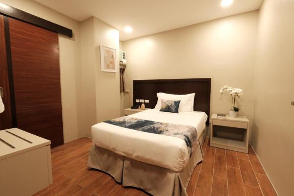 Royale Parc Hotel And Convention Center - Batangas
