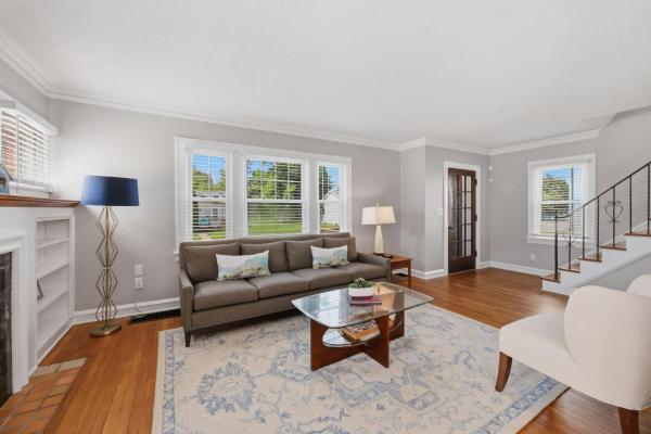 Avon Lake Retreat Sleeps 6 - Avon, OH