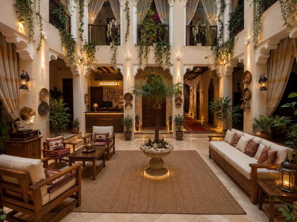 Ahmadia Heritage Hiba Guest House - Built In 1916 - Al Ras Metro Station - Dubai
