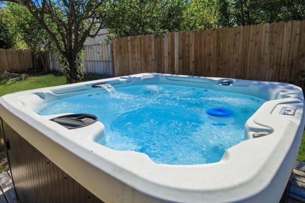 Sea World Hot Tub Swing Set Bbq Game Room 21guests - San Antonio, TX