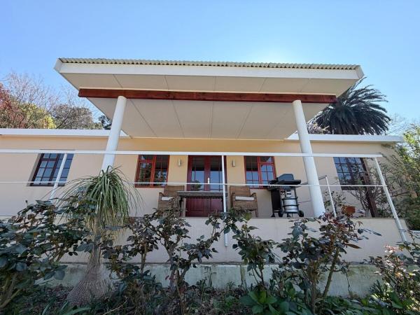Arena Cottage - Cozy Mountain Retreat - Villiersdorp