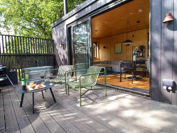 Woodland Eco Cabin Outdoor Bath Shropshire - Cheshire