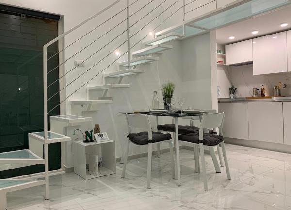 White House In Isola District - Milan