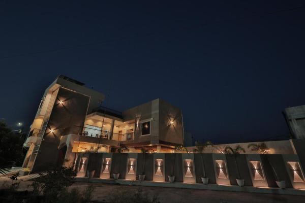 Aikantik Villa - Ujjain