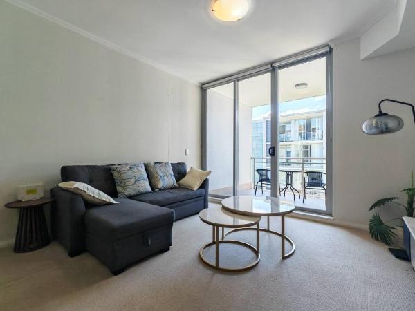 Quiet & Family-friendly 2br Stay | Heart Of Rhodes - Burwood