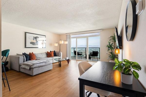 Sunset Pearl Full Ocean Views Pool Gym Parking Available - Manhattan Beach, CA
