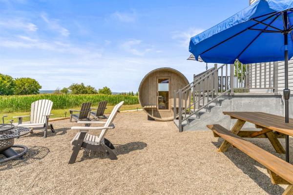 Secluded Wine Retreat Game Room Saunafirepit - Penn Yan, NY