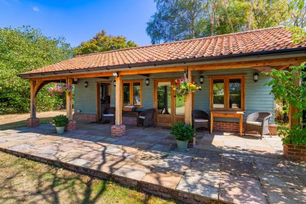The Little House By Leap Escapes - Diss
