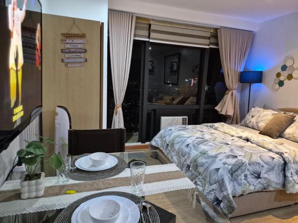 Cozy Room In Makati Ph With 55"tv & Balcony, View Of The City, Rivers & Mountains, Free Pool & Sauna, Direct Mall Access - Makati