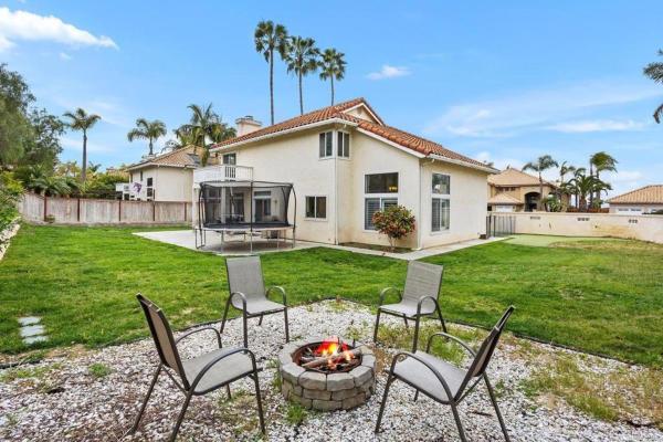 Modern Stylish Oceanside Room - Vista, CA