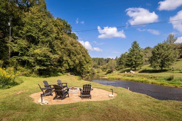 Riverside Retreat - Boone, NC