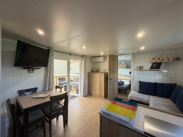Les Charmettes Mobilhome Neuf 3 Ch - 2 Sdb Climatisé - Terrasse Totalement Abritée - Locsweethome - Île d'Oléron