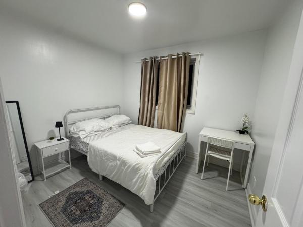 Three Bedrooms Bungalow In Scarborough Toronto - Pickering